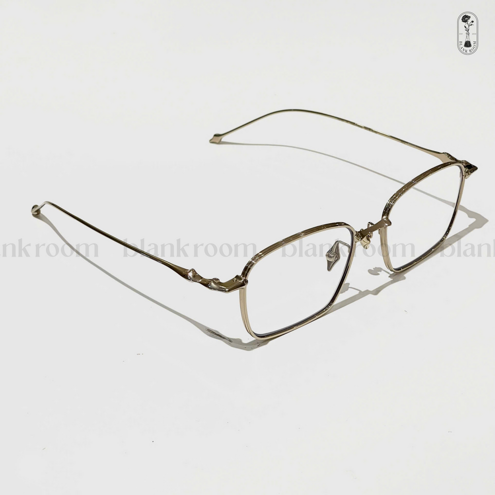 GENTLE MONSTER ABA (031) – Blank Room